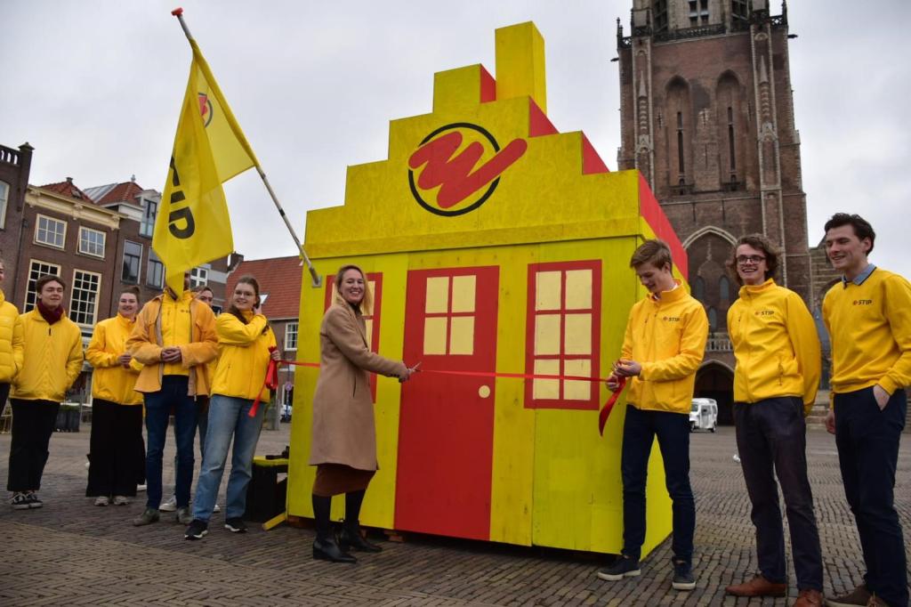 Yellow house for youth housing - Delta