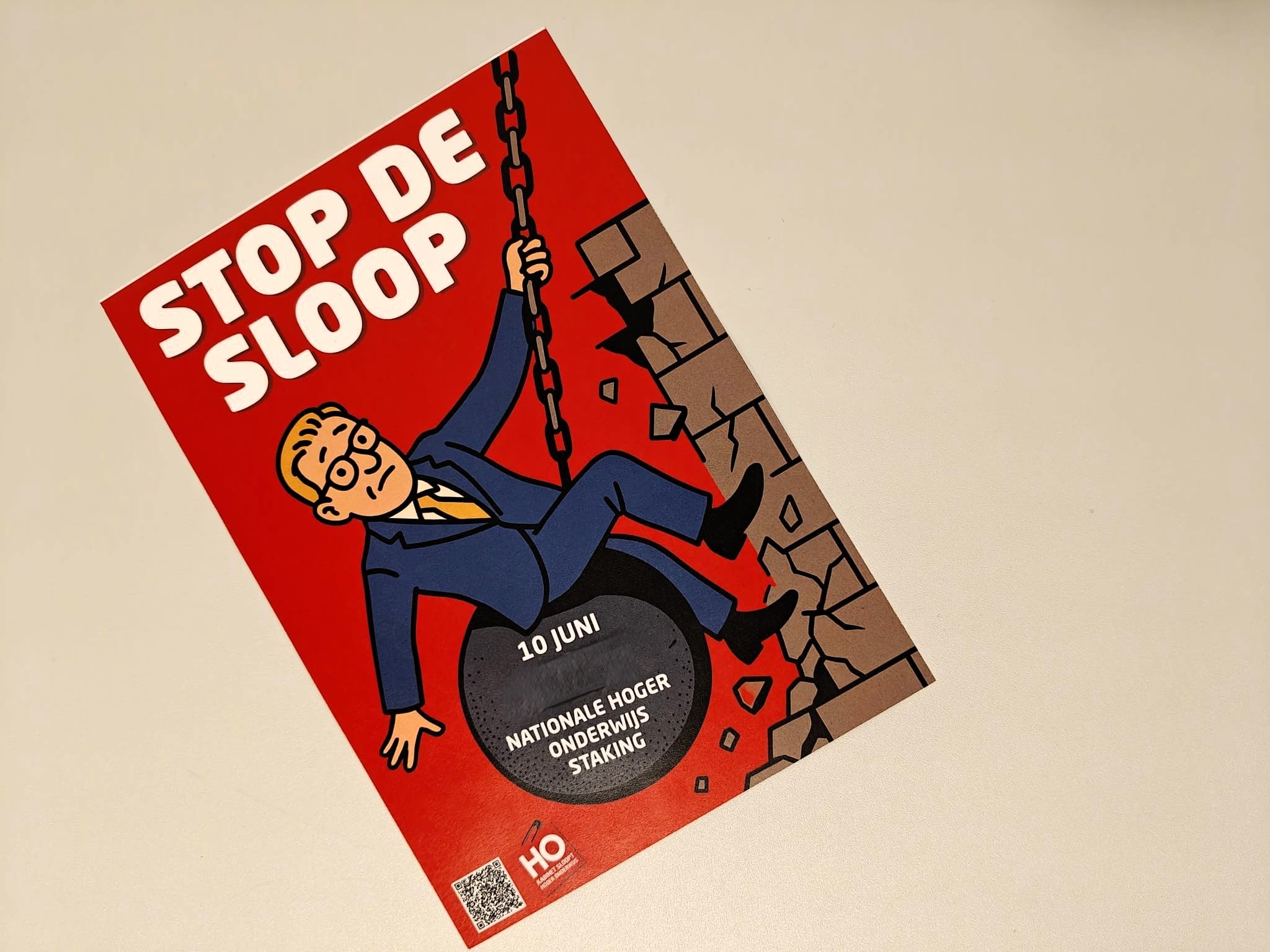 No demonstration on Dam Square, but letter-writing action in Delft - Delta